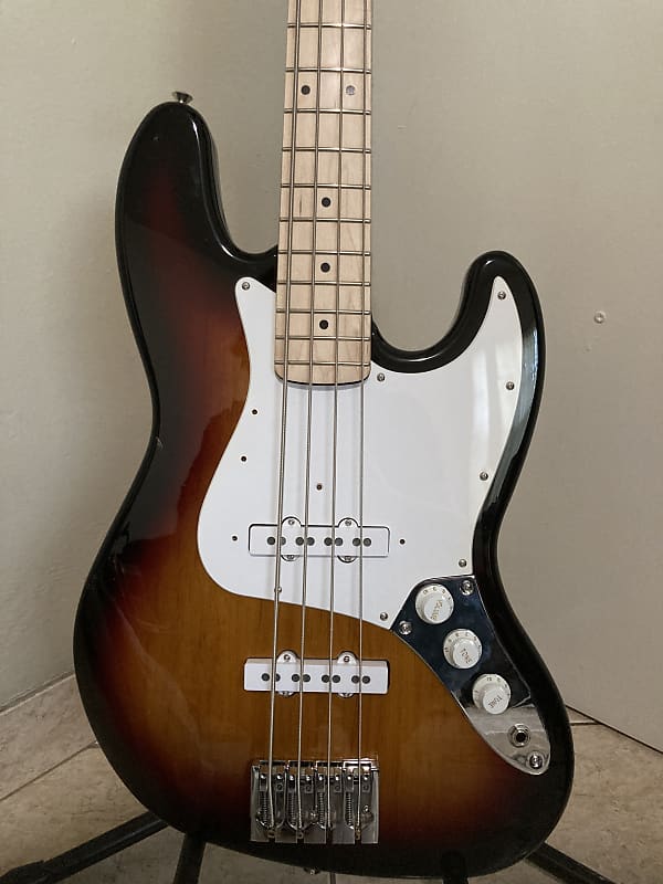 Partscaster Fender/Mighty Mite J Jazz Bass 2022 - Sunburst | Reverb