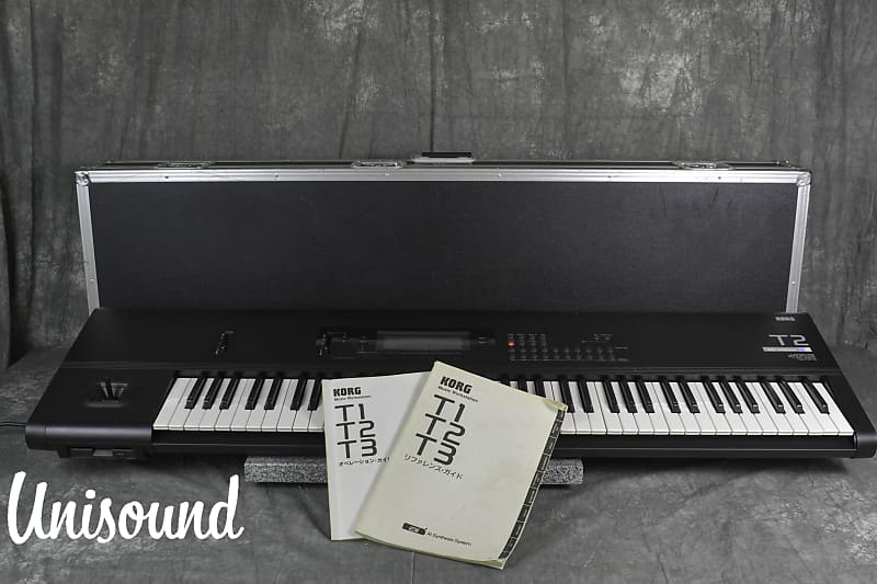 KORG T2 Music Workstation Synthesizer in Very Good Condition. | Reverb