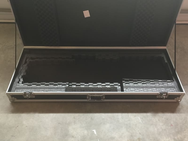 Road Runner KBRR88W 88-Note Keyboard Flight Case | Reverb