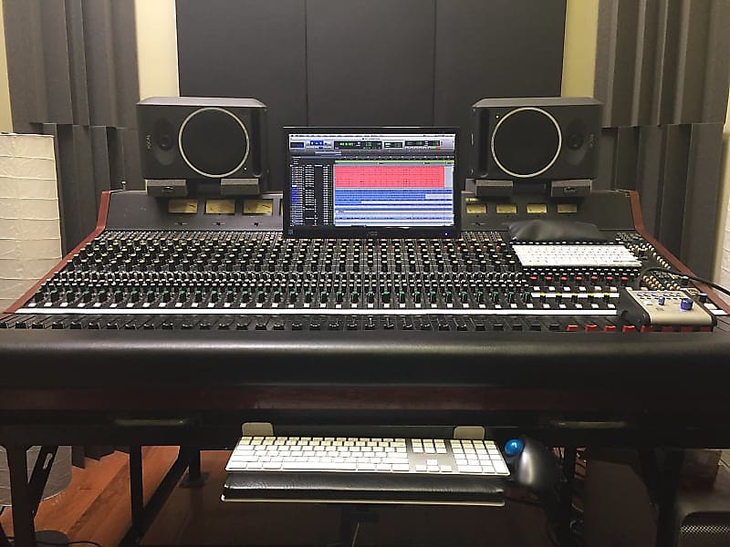 Yamaha PM2000 32x8 Console | Reverb