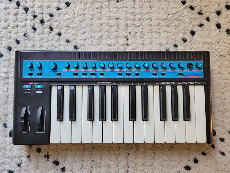 Novation Bass Station 25-Key Analogue Bass Synth | Reverb