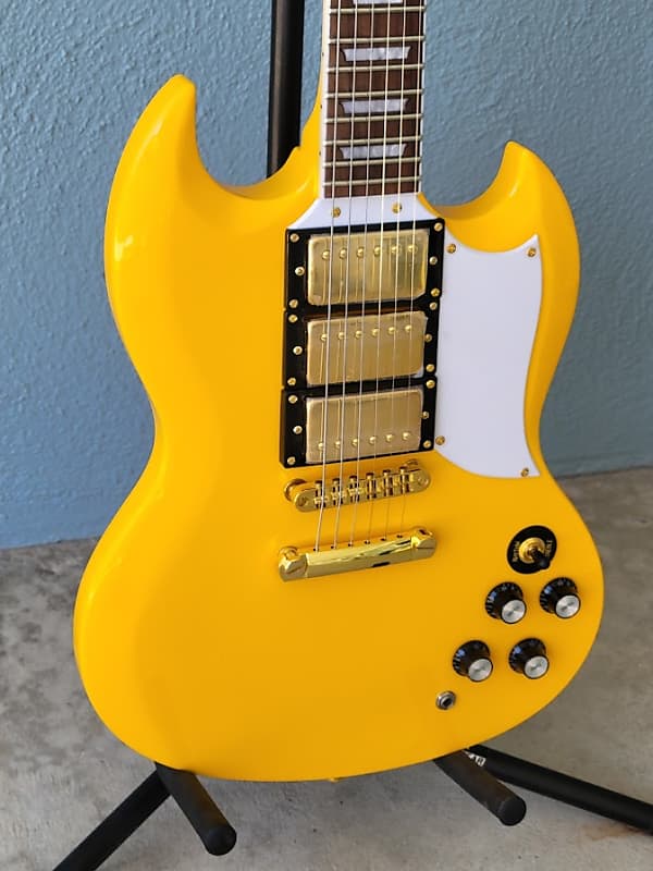 Firefly Yellow 2021 SG Elite in Minty Condition with Triple | Reverb