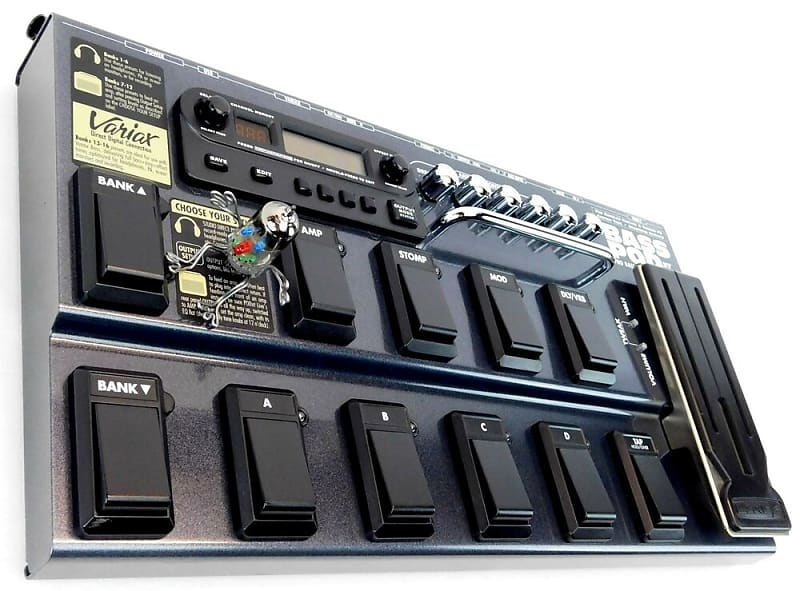 Line 6 Bass Pod XT Live Amp Modeler + SoftBag+ Top Zustand + | Reverb