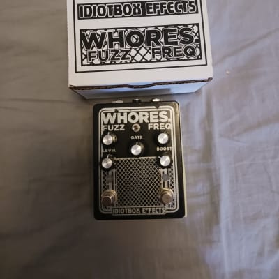 IdiotBox Effects WHORES. Fuzz Freq | Reverb