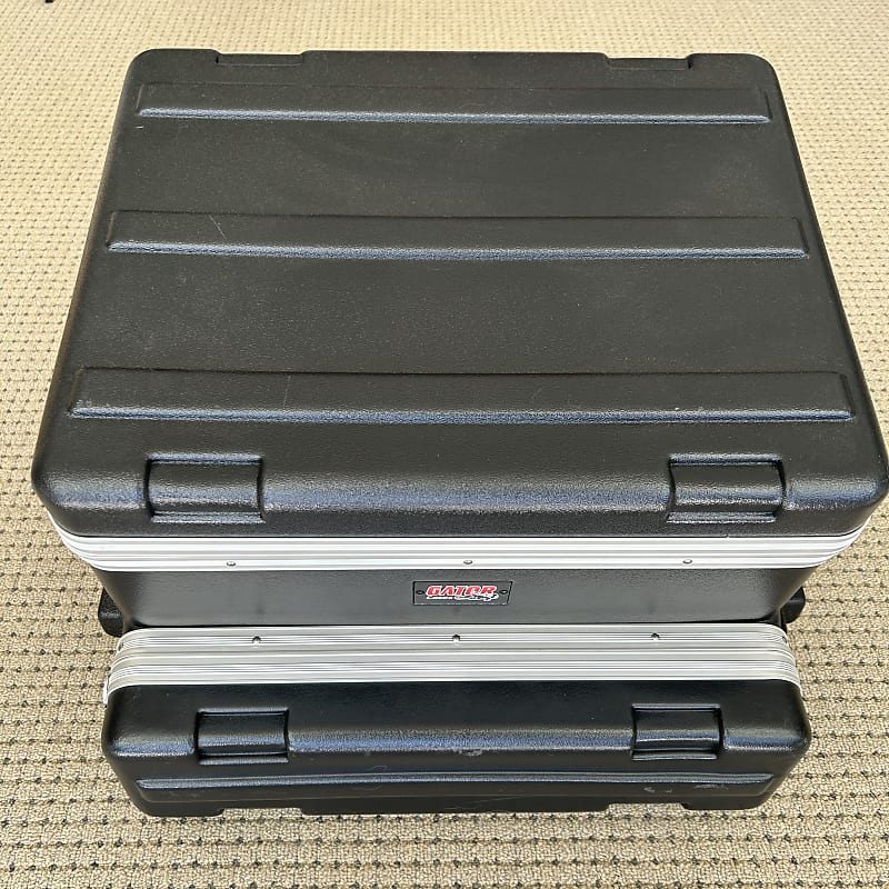 Gator Cases GRC-8x2 Slant-Top Console Rack Case; 8U Top, 2U | Reverb