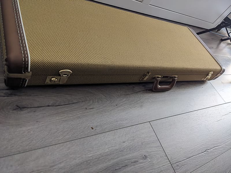 2015 Fender custom shop G&G Stratocaster guitar hard case | Reverb