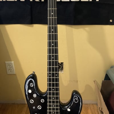 Dean 88-Bass 1980s Black with white artwork | Reverb