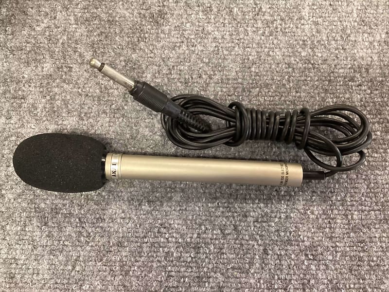 Akai ACM-100 Microphone | Reverb Canada