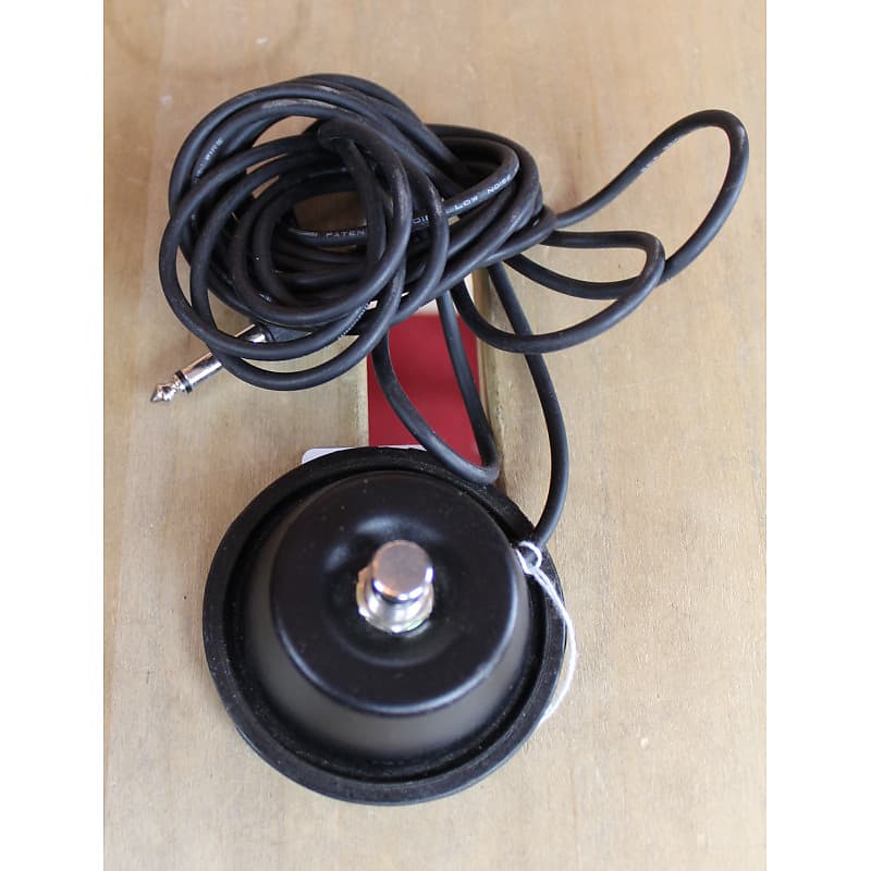 Roland FS-1 1-button foot switch, beg, (Stockholm) | Reverb