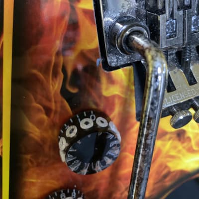 Dean Dime Razorback Explosion/Fire Finish & Hard Case - Floyd | Reverb