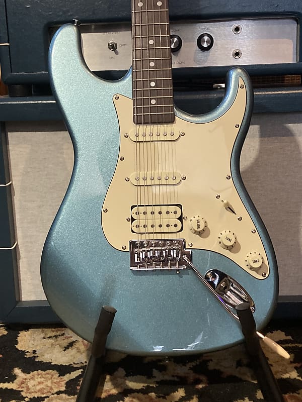 Tagima TW 540 HSS Double Cut Strat Style 2020? - Metallic | Reverb