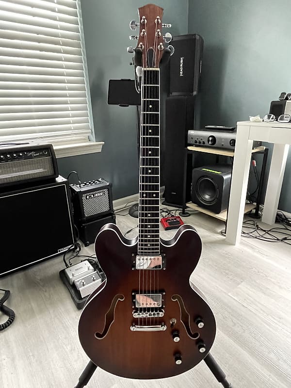 EART E335 2022 - Satin | Reverb