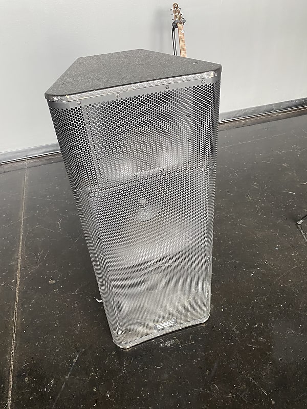 QSC HPR153i | Reverb