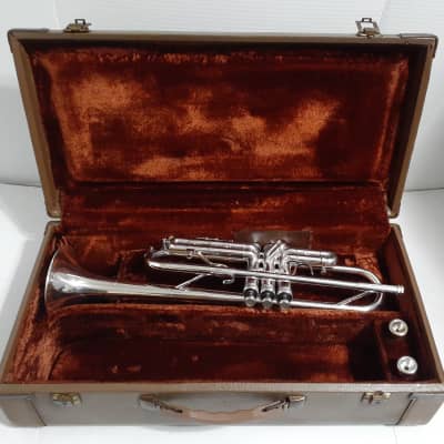 Olds V-102 Ultra Sonic Super Star trumpet,2 mouthpieces | Reverb