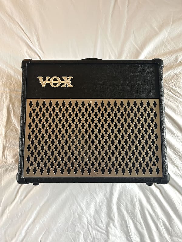 Vox DA15 | Reverb