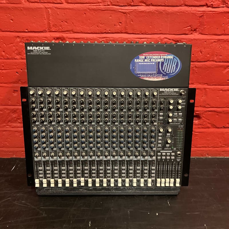 Mackie 1604-VLZ Pro 16-Channel Mic/Line Mixer - Black | Reverb