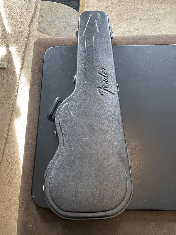Fender Stratocaster hardshell case Black w/case candy | Reverb