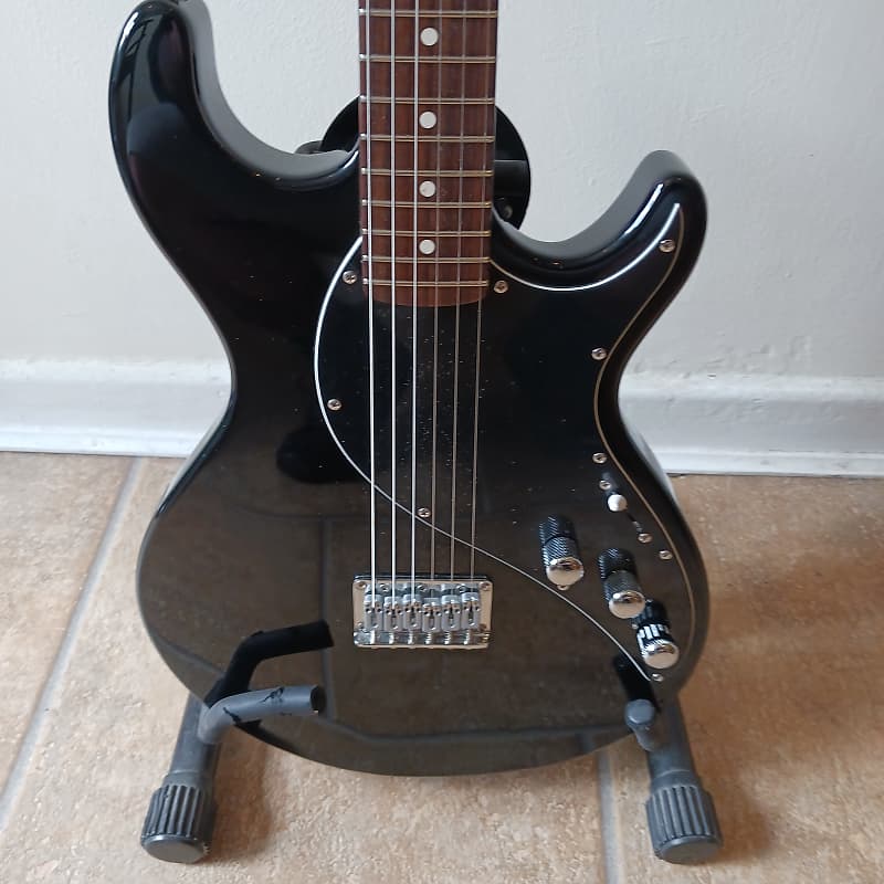 Line 6 Variax 300 2000s -black | Reverb