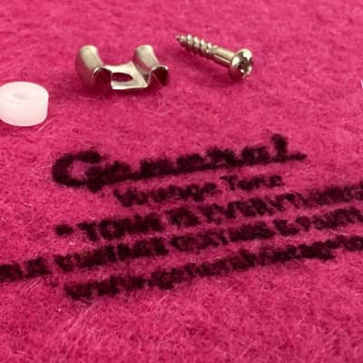 GVT® Vintage Pre-CBS Butterfly String Tree Retainer – Nickel | Reverb