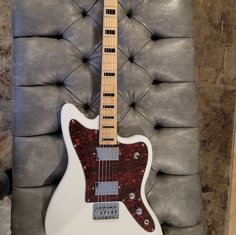 Firefly BARITONE 2024 - WHITE | Reverb