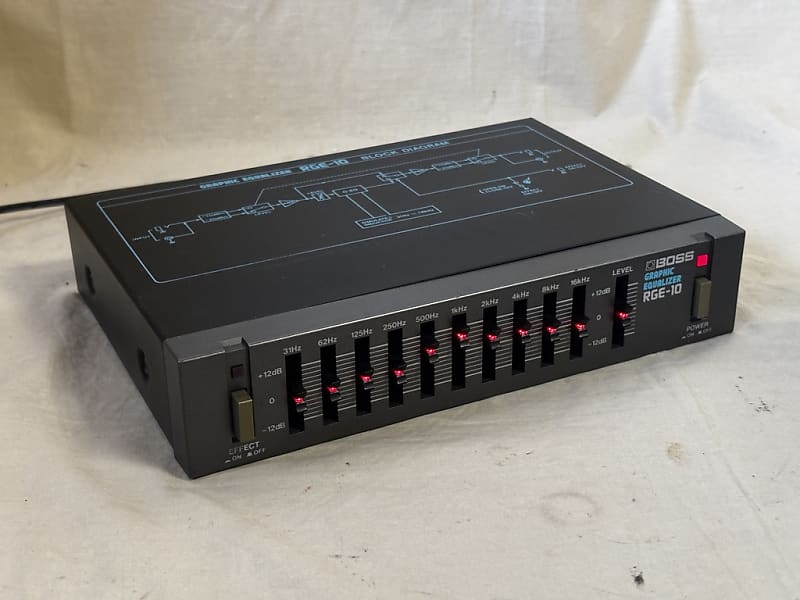 BOSS RGE-10 Graphic Equalizer Vintage half - rack | Reverb UK