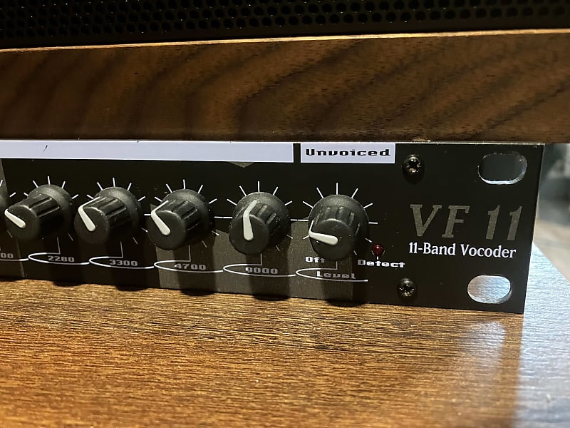 MAM VF-11 Vocoder&Filter bank // 'Intergalactic | Reverb