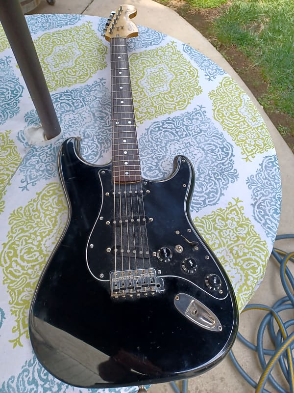 Fender 1983 Squier SQ Stratocaster / Black | Reverb