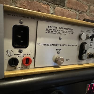 Shure SE 30 - Vintage gated compressor and colorbox | Reverb