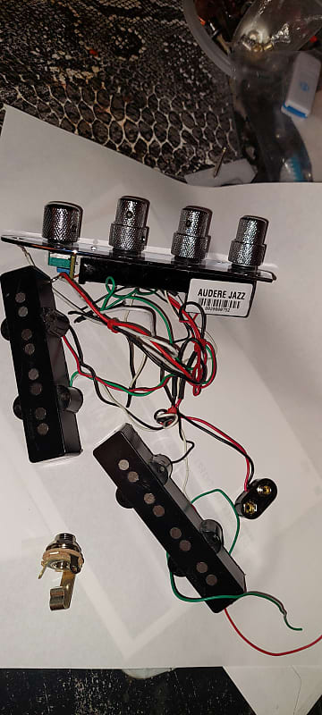 AUDERE Jazz Bass Preamp JAZZ BASS PREAMP/DIMARZIO ULTRA JAZZ | Reverb