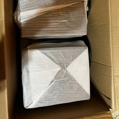 Equator D5 Studio Monitors Black | Reverb