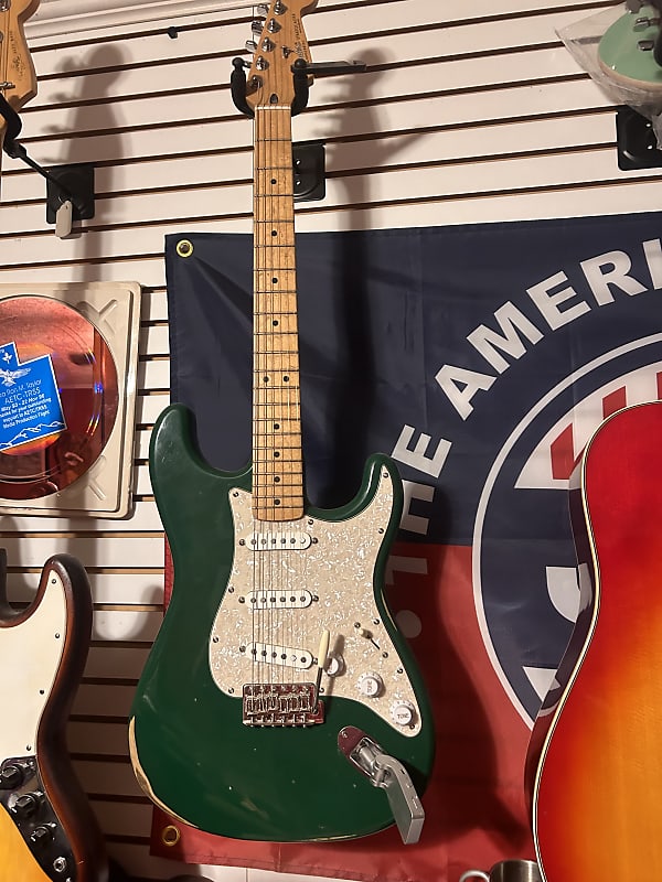 Fender Stratocaster Green | Reverb
