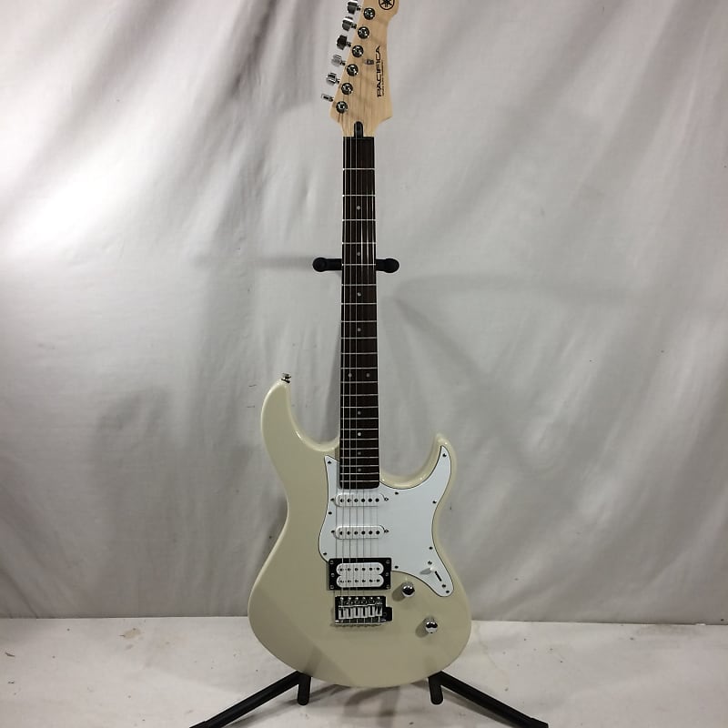 Yamaha PAC112V Pacifica 100 Series Electric Guitar, Vintage | Reverb