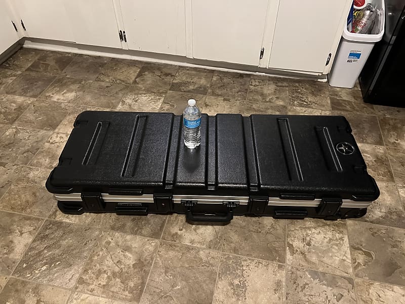 Road Runner Jetway 61 key hard shell case | Reverb