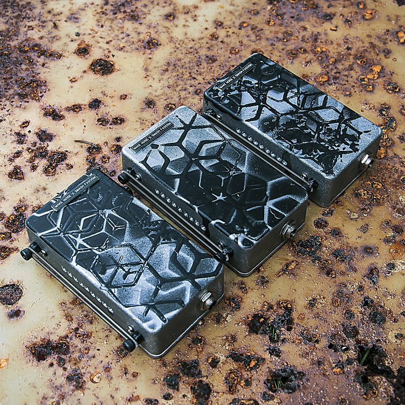 METSÄÄN FONDLEFON - a handheld double coil/spring haptic | Reverb