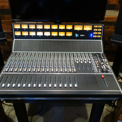 API 1608-II Mix Console Unloaded | Reverb