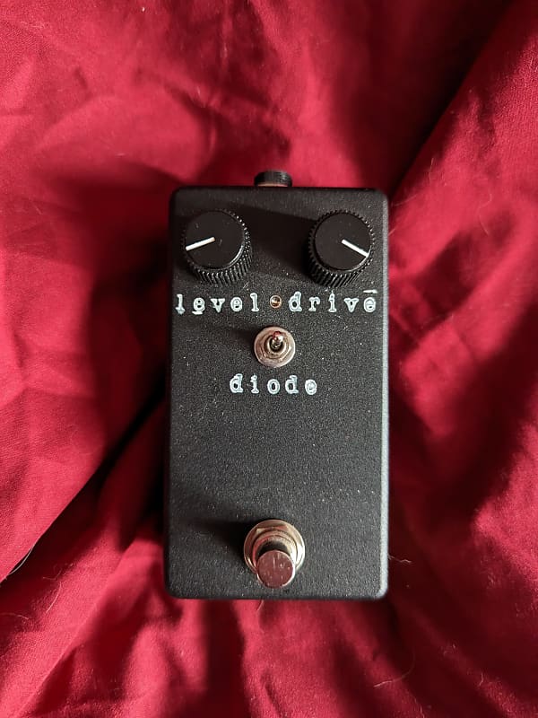 Discordance Electric Octave Up Sick Box | Reverb