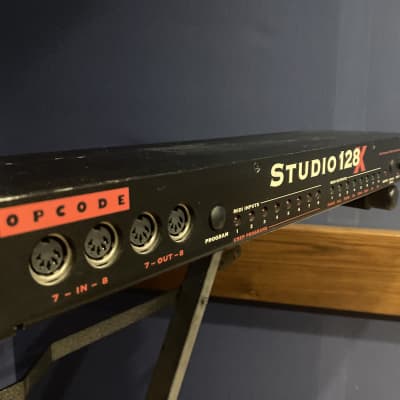 Opcode 128x - Negro | Reverb