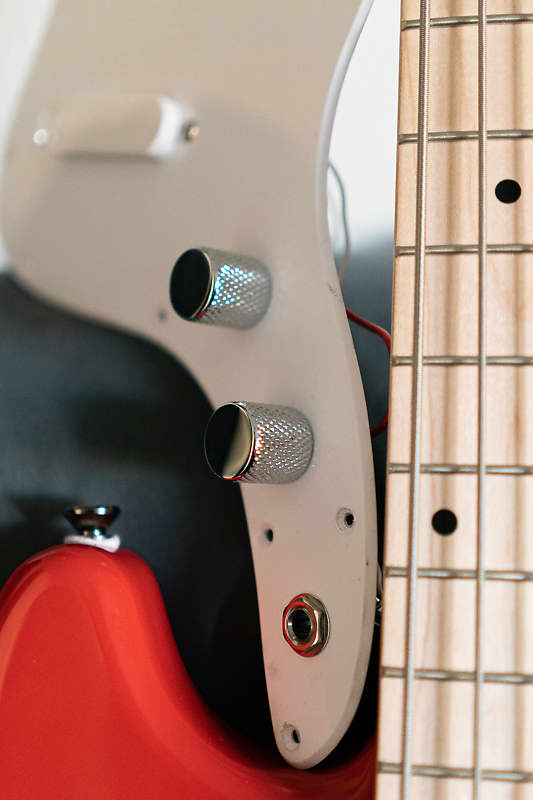 Fender Squier Bronco Bass loaded pickguard 2020 White | Reverb