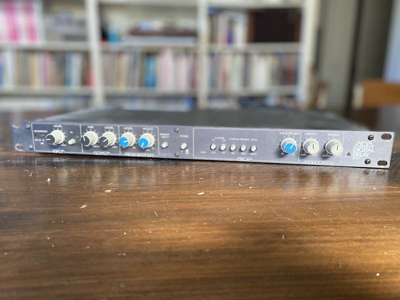 ADA D640 1980s early modulated digital delay echo | Reverb