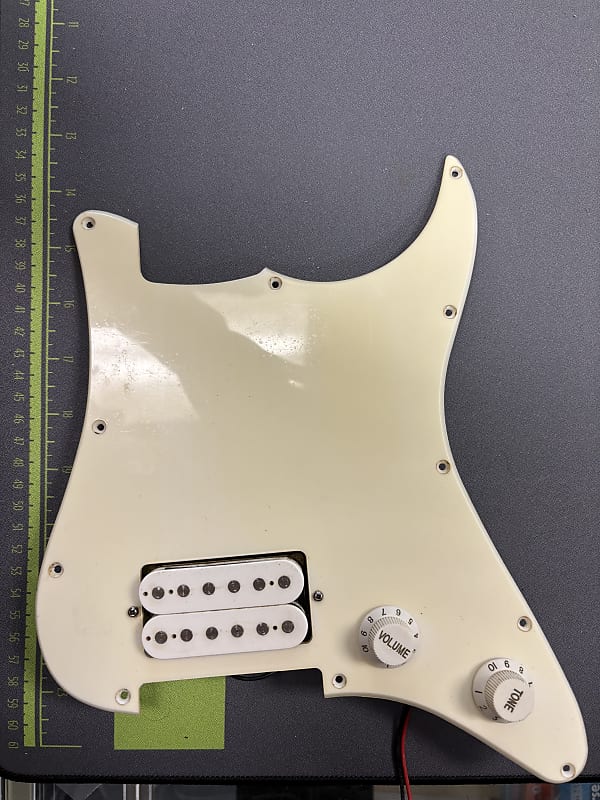 Strat Pickguard 11 Hole, Single Humbucker - Cream | Reverb