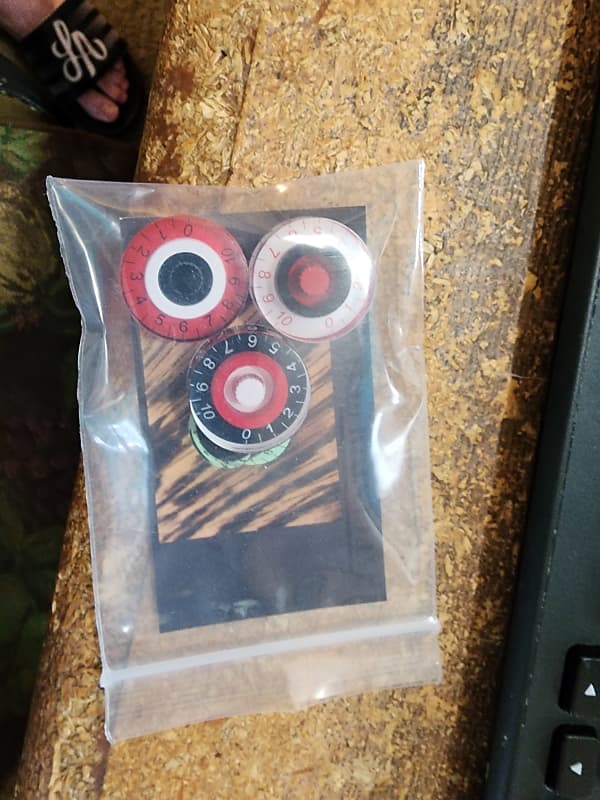 JAT Custom Guitar Parts Speed Knobs 3-Pack 2020 - Red / White | Reverb