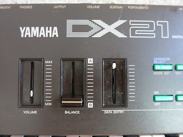 Yamaha DX21 Digital Programmable Algorithm Synthesizer | Reverb UK