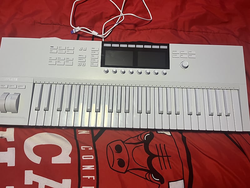 Native Instruments S49 MKII 2022 Vapor Gray | Reverb