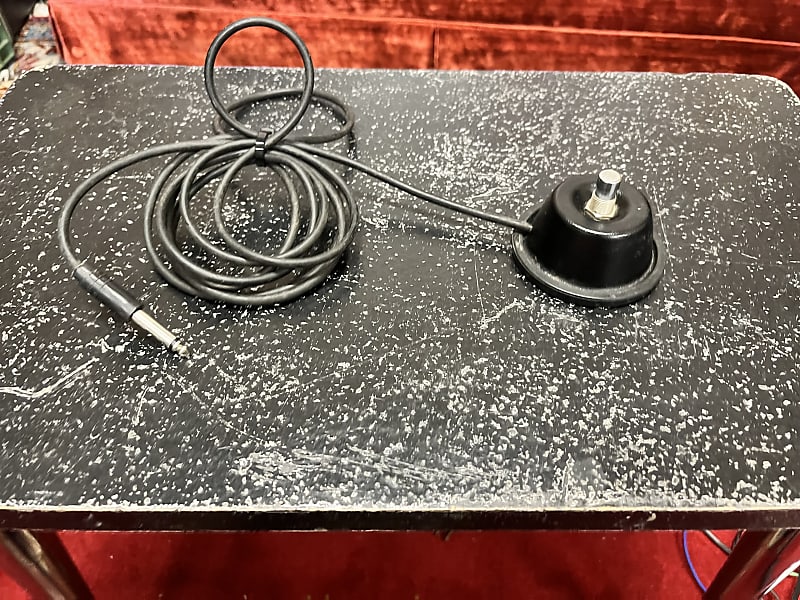 Roland Fs-1 single channel foot switch | Reverb