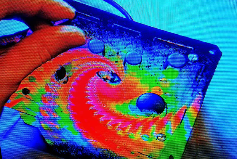 Melted Electronics Strange Loop Video Feedback Synth | Reverb Melted Electronics Strange Loop Video Feedback Synth | Reverb