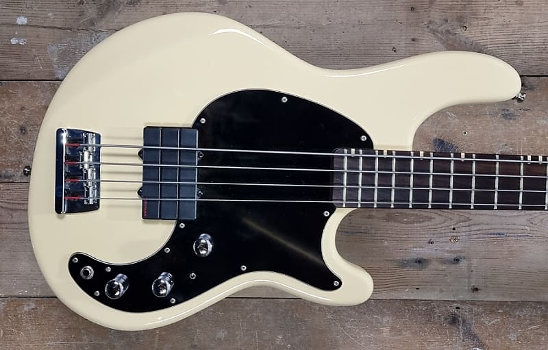 Status Groove - White | Reverb Canada