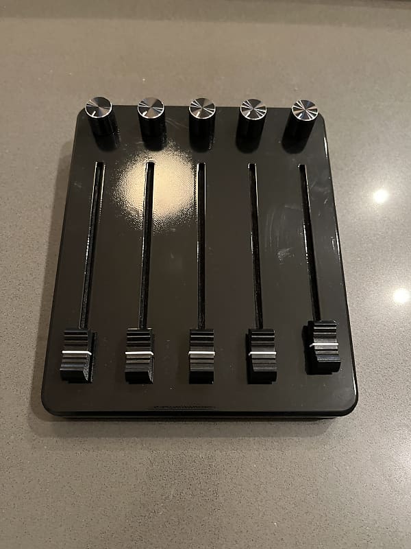 The Midi Maker Sparrow 5x5 MIDI Controller 2024 - Black | Reverb