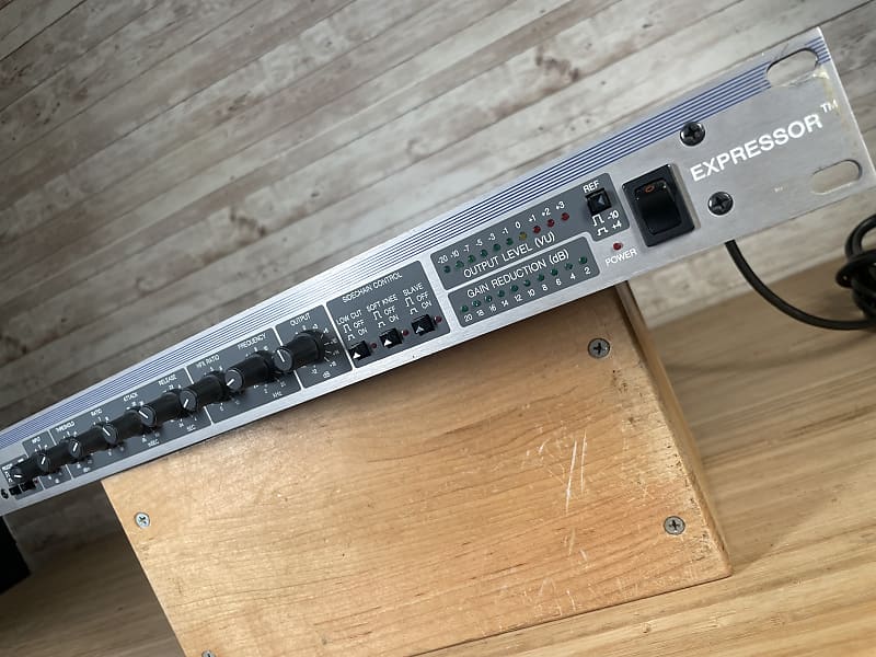 Aphex 651 Expressor 1U Rack Compressor | Reverb