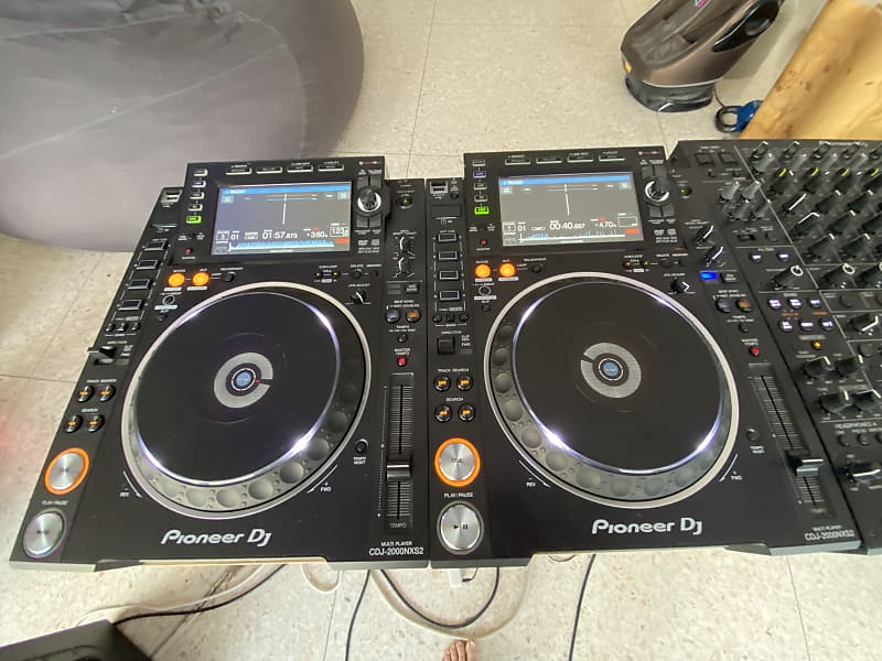 Pioneer Cdj 2000 NXS2 pair | Reverb