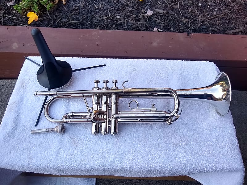 OLDS STUDIO FULLERTON NICKEL OVER BRASS TRUMPET 1st VALVE | Reverb